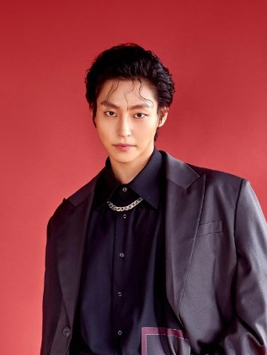 Exploring Kim Woo Sung: Age, Family, and Biography - Woosung Merch